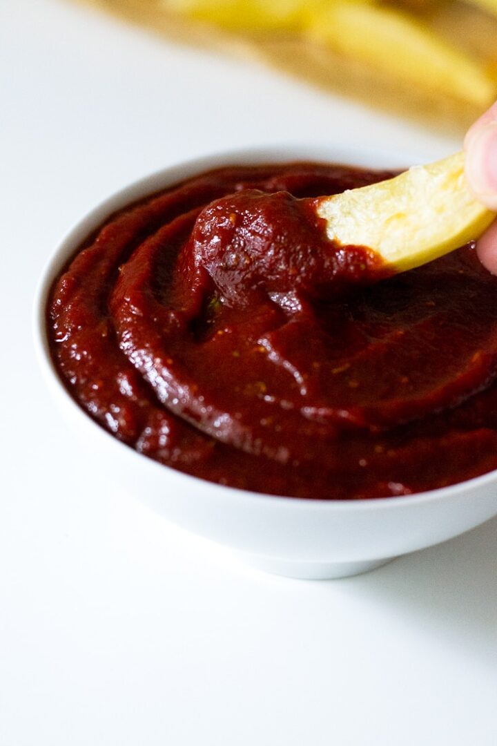 2-Minute Healthy Ketchup - Simple Vegan Blog
