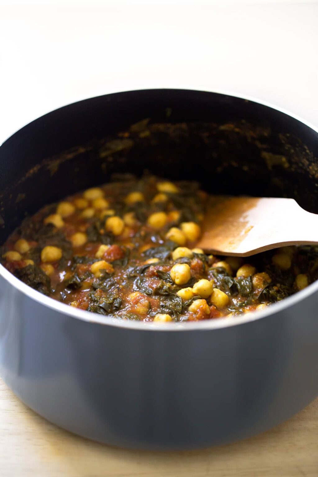 Chole Palak (Spinach with Chickpeas) - Simple Vegan Blog