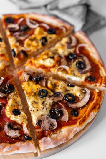 Vegan Pizza - Simple Vegan Blog