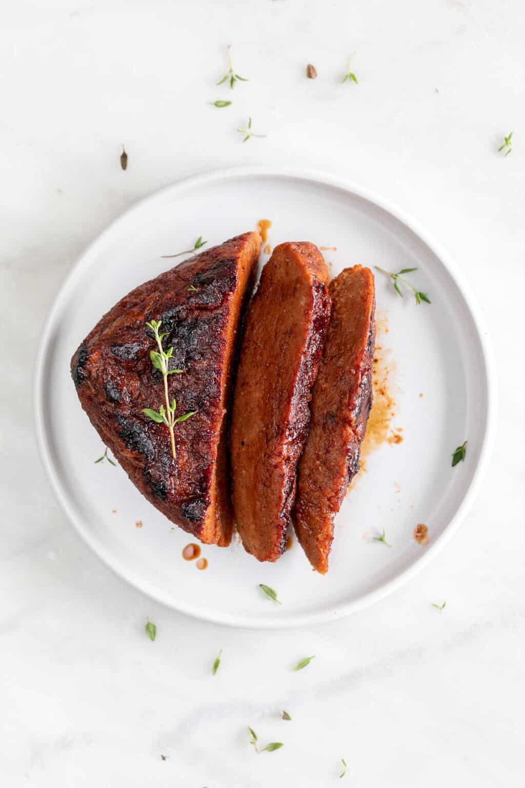 Best Vegan Steak (Tender and Juicy) - Simple Vegan Blog