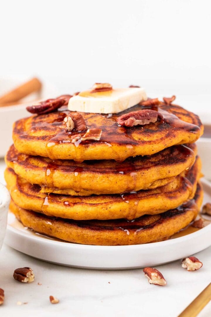 Vegan Pumpkin Pancakes - Simple Vegan Blog